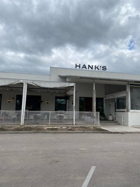Hank’s Serves Great Atmosphere, Killer Burgers – The Cardinal Post